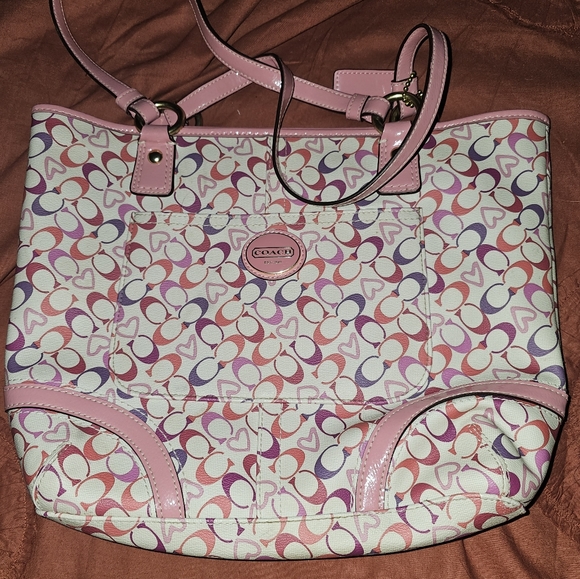 Coach | Bags | Coach Signature Peyton Canvas Wleather Trim Tote Bag ...
